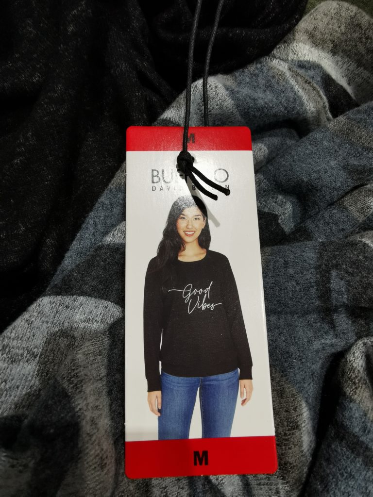 Costco-1436867-Buffalo-Ladies-Printed-Cozy-Top1 – CostcoChaser